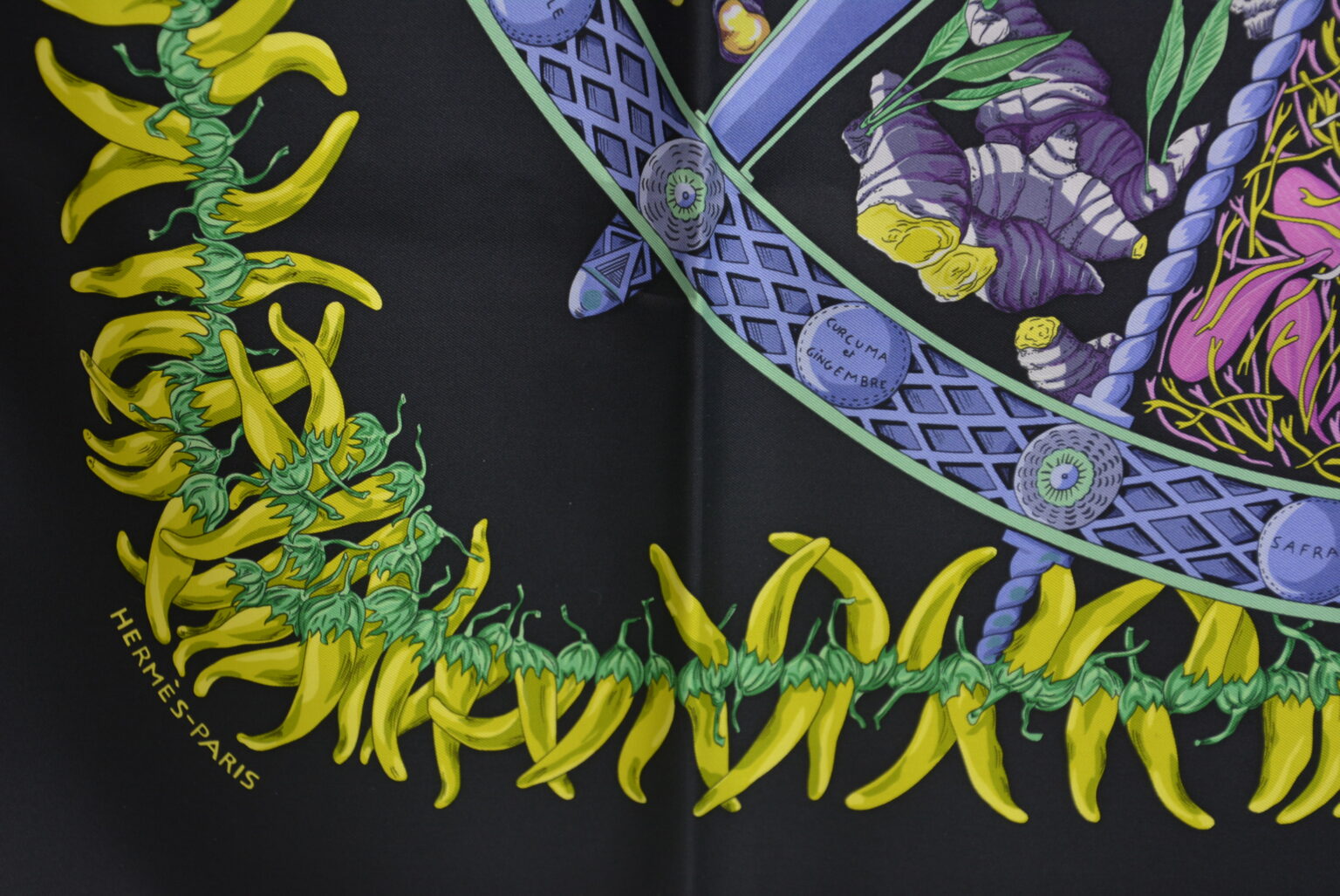 Foulard en soie Hermès Aux Pays des Épice | MCA Luxury Bags